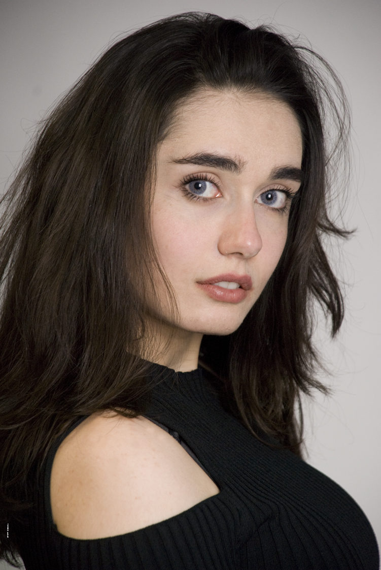 Portrait femme, réalisez un shooting de qualité en studio